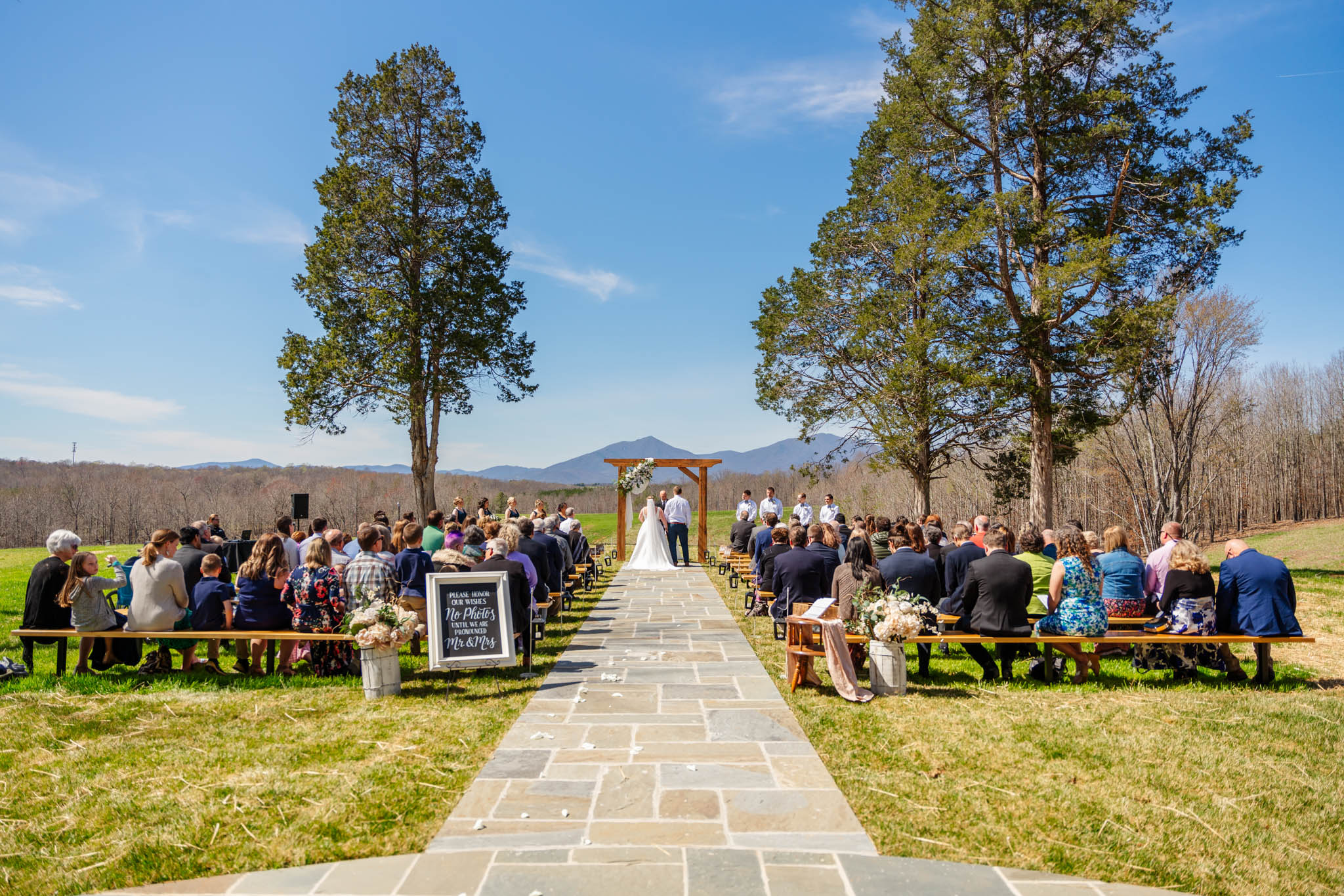 A Beautiful April Wedding at Cedar Oaks Farms | Lynchburg Wedding ...